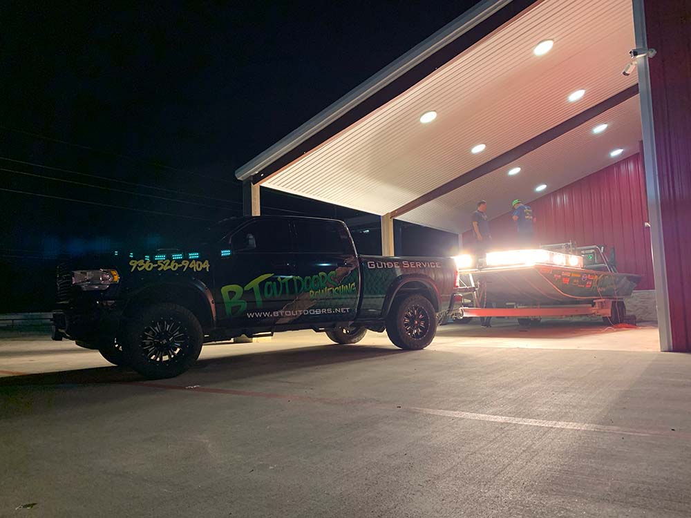 Mounting Ideas for 160W Swamp Eye® HD Bowfishing Lights – Outrigger ...