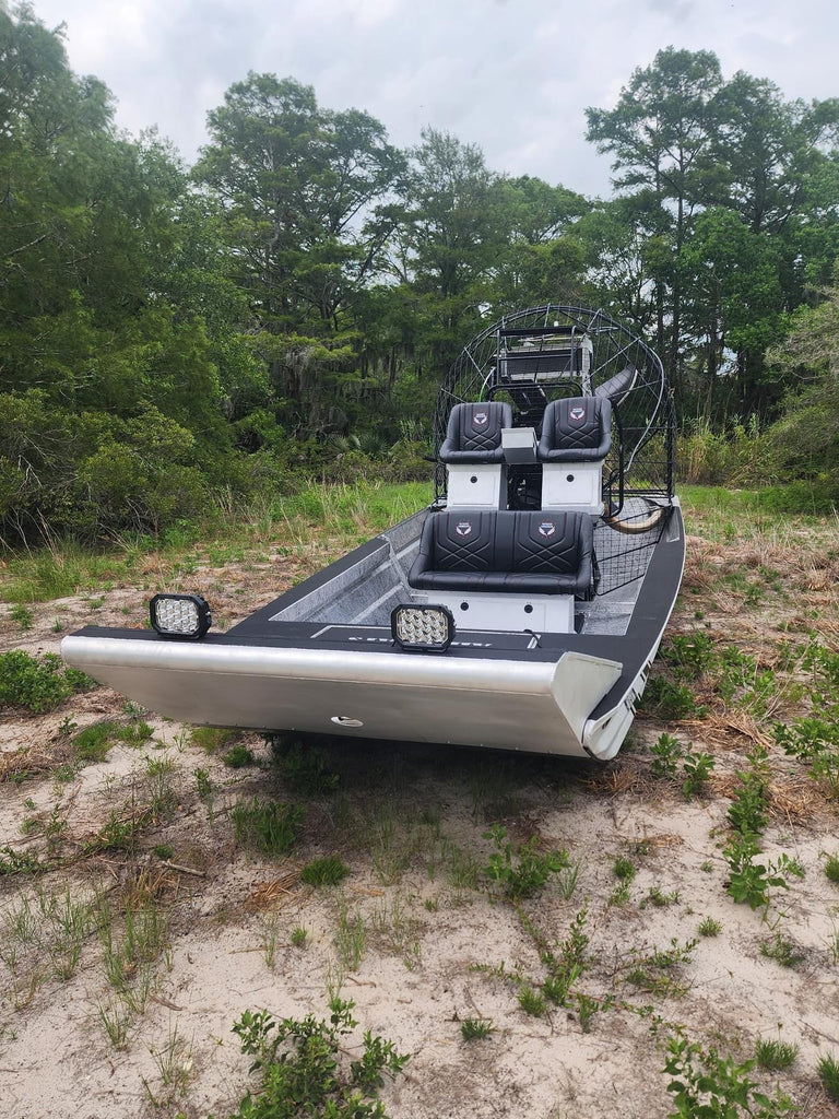 DURANAV® Duck Boat Light | Outrigger Outdoors