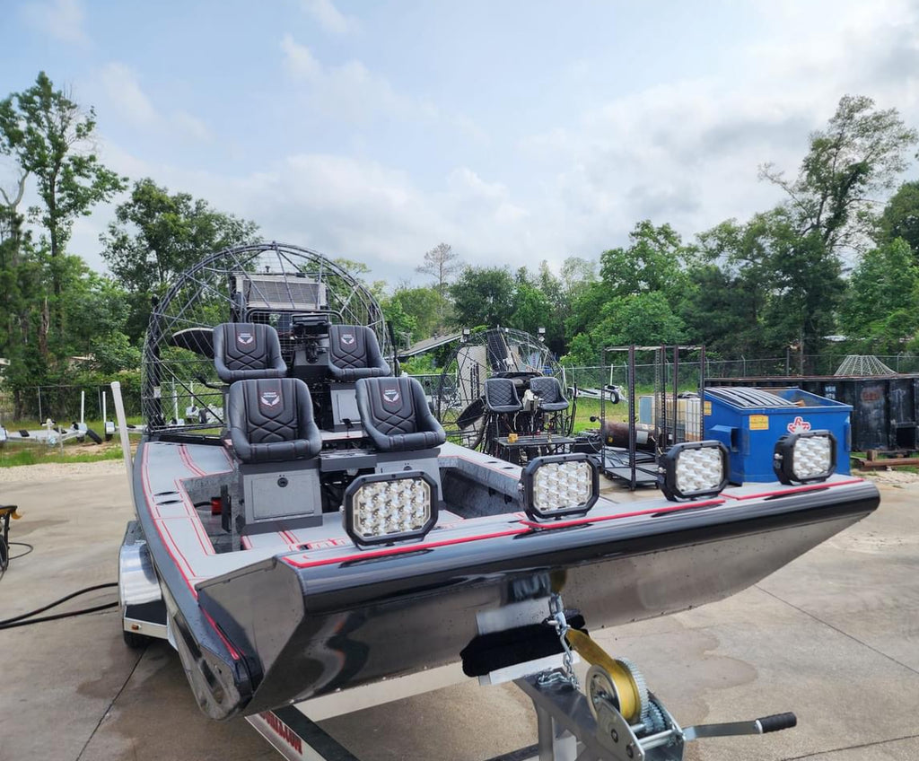 DURANAV® Duck Boat Light | Outrigger Outdoors