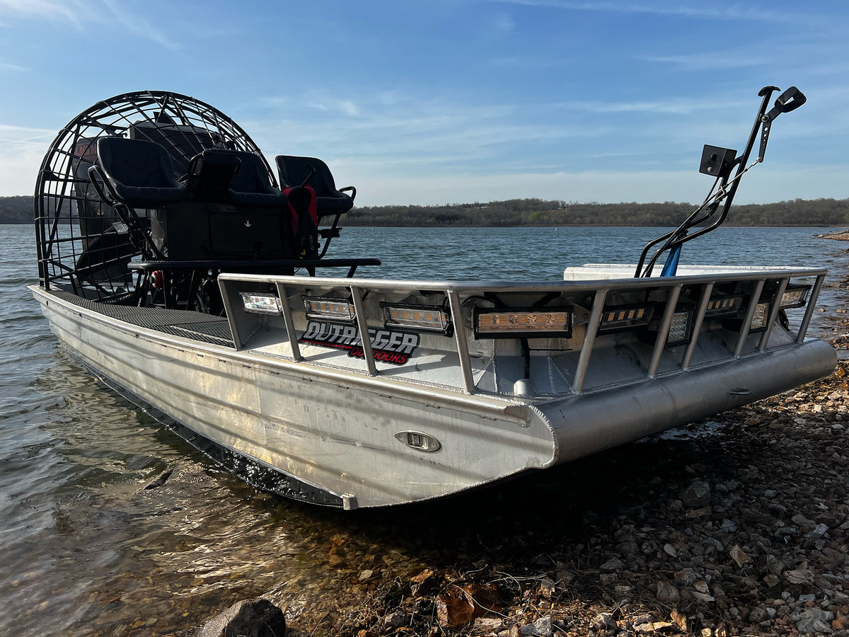 Swamp Eye® Silent Series Bowfishing Light | Outrigger